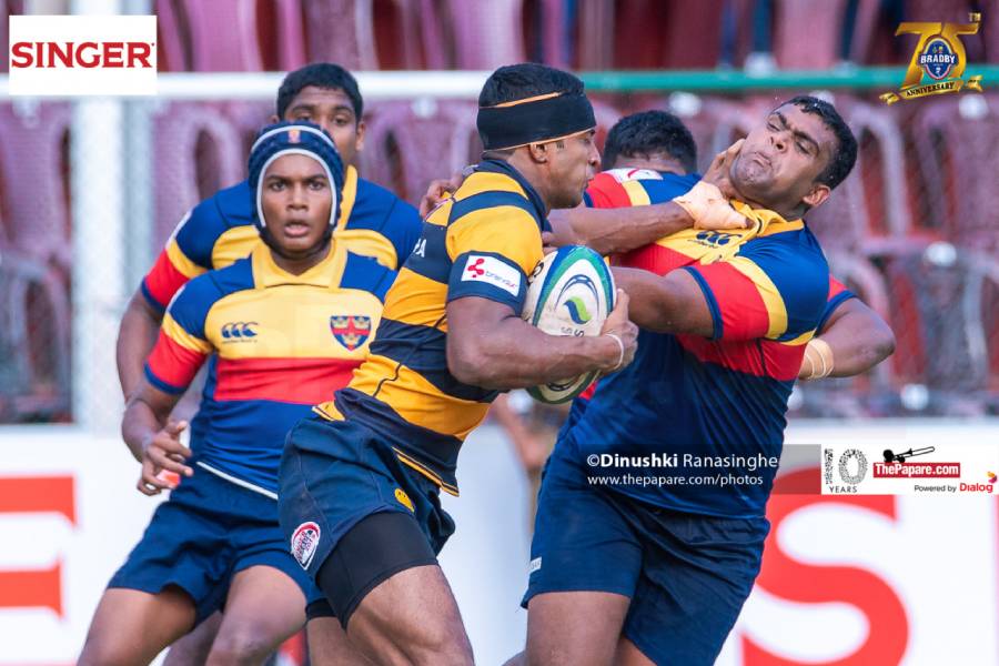 Royal outlasts spirited Trinity – Trinity Rugby